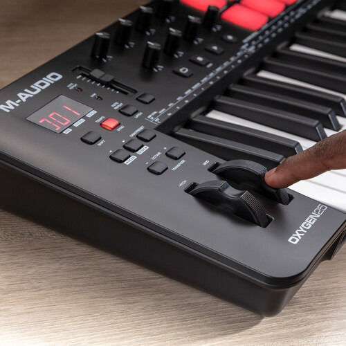 Buy M-Audio Oxygen 25-Key USB MIDI Keyboard Controller at Lowest Price ...