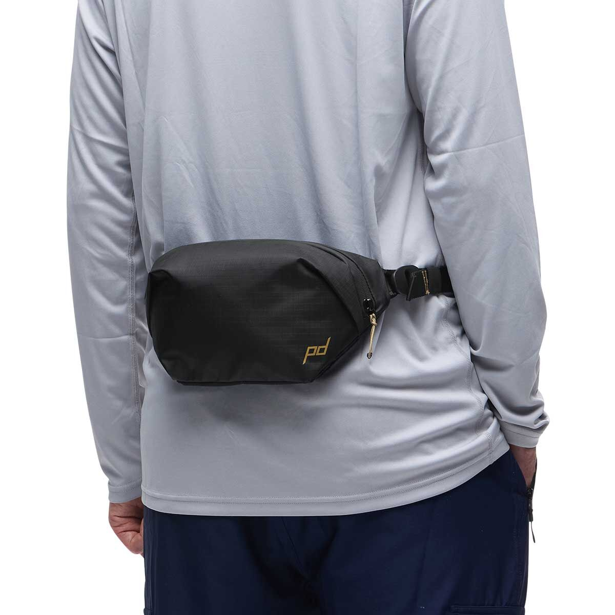 Peak Design Outdoor Sling 2L Lowest Price in India | IMASTUDENT.COM